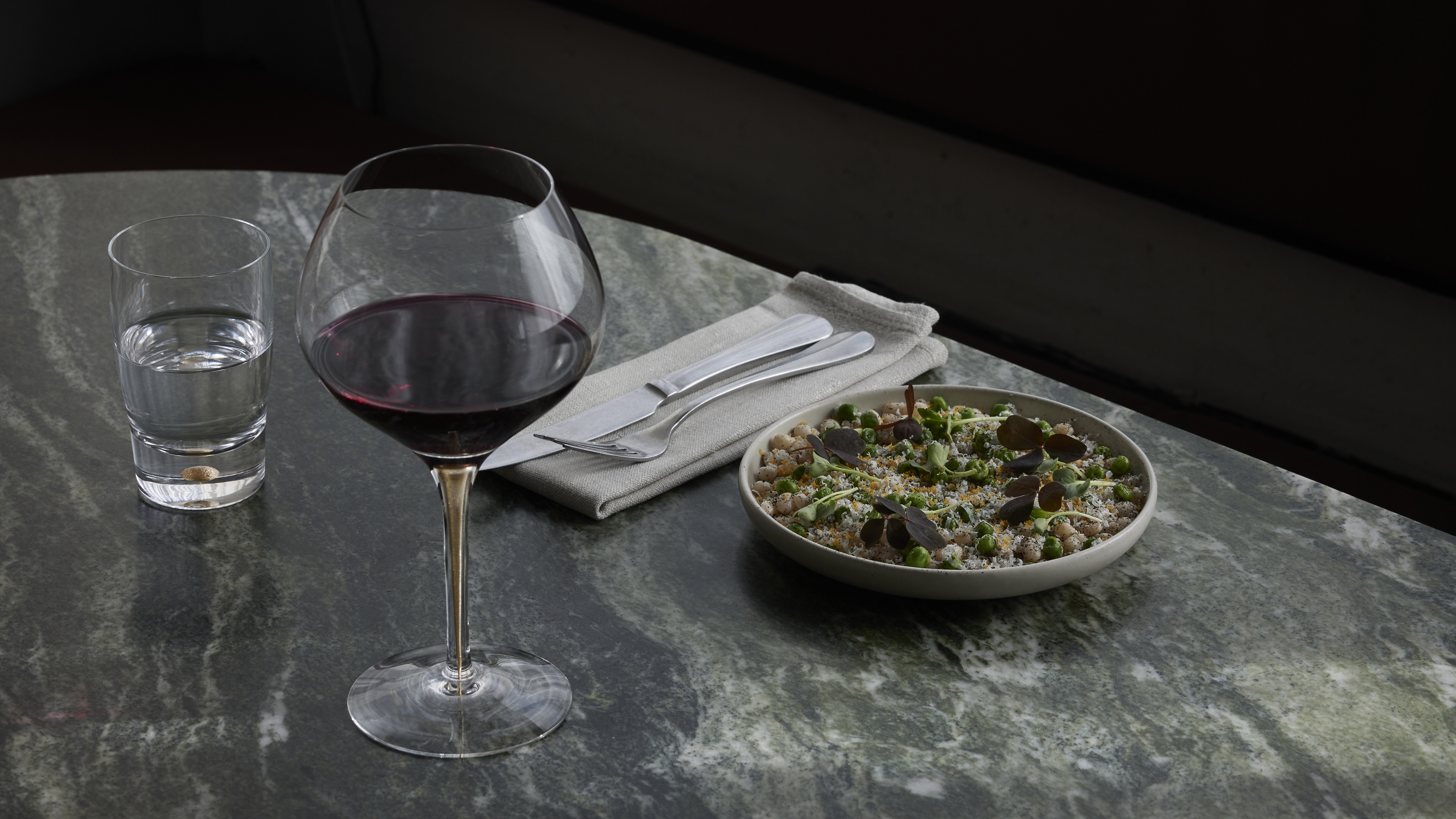 Erika Lagerbielke | Intermezzo a classic glass series. | Orrefors