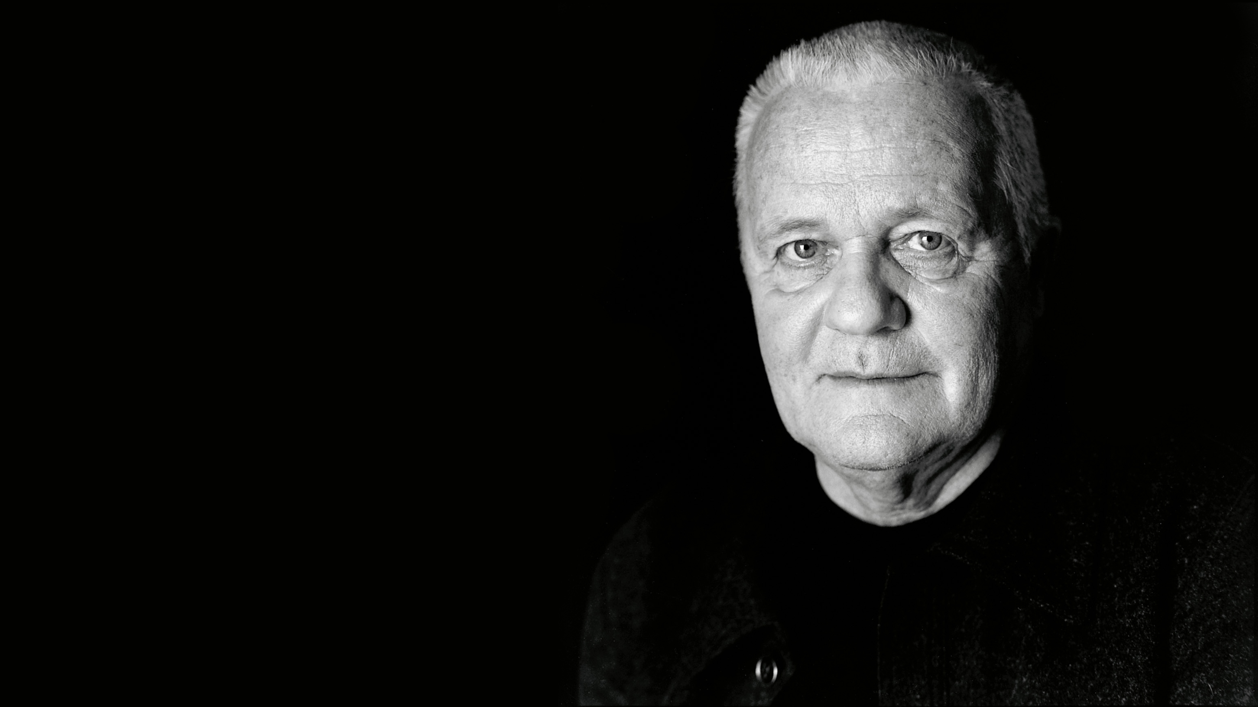 Lars Hellsten sculptor and designer | Orrefors | Orrefors